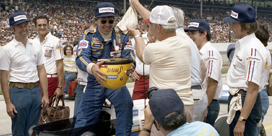Subtle Setup Changes Helped Sneva Become First To Break 200 mph at Indy